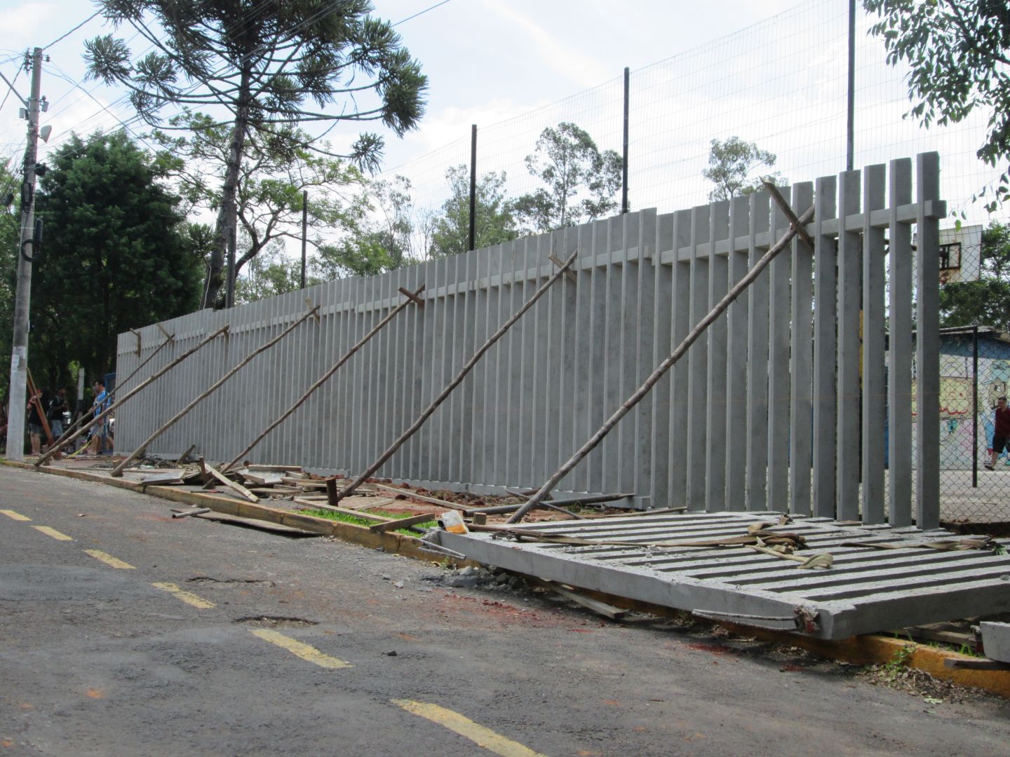 Parcão terá gradil para evitar ataques a mulheres; Prefeitura emite ...