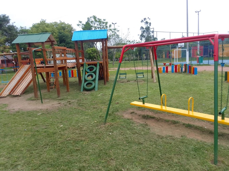 Praças das Moradas do Vale recebem serviço de limpeza - oreporter.net